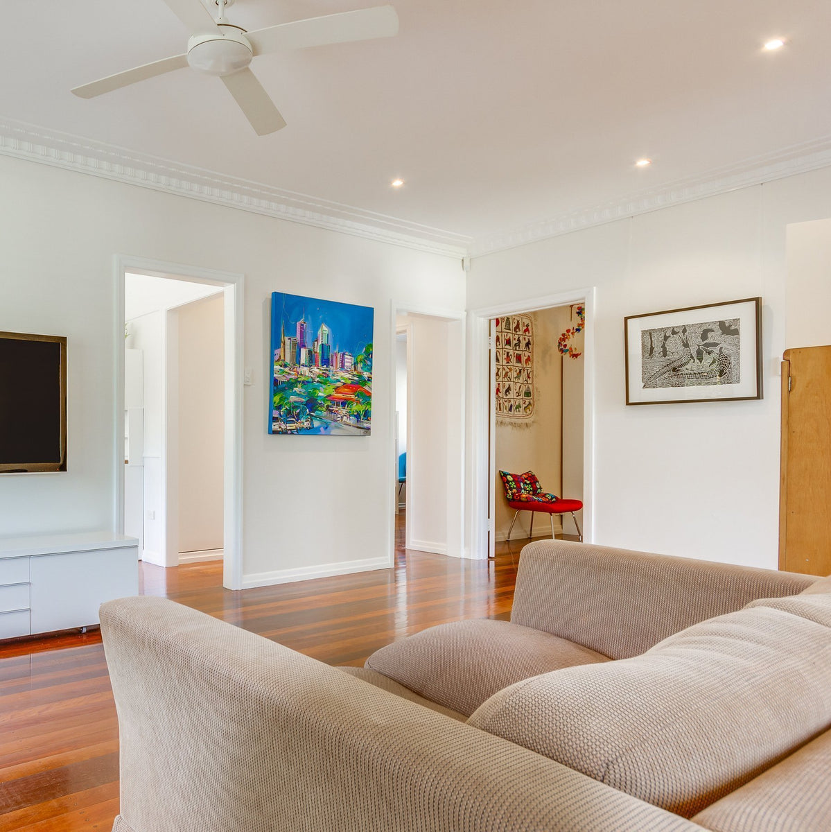 Stas Plaster Rail – Picture Hanging Systems Pty Ltd